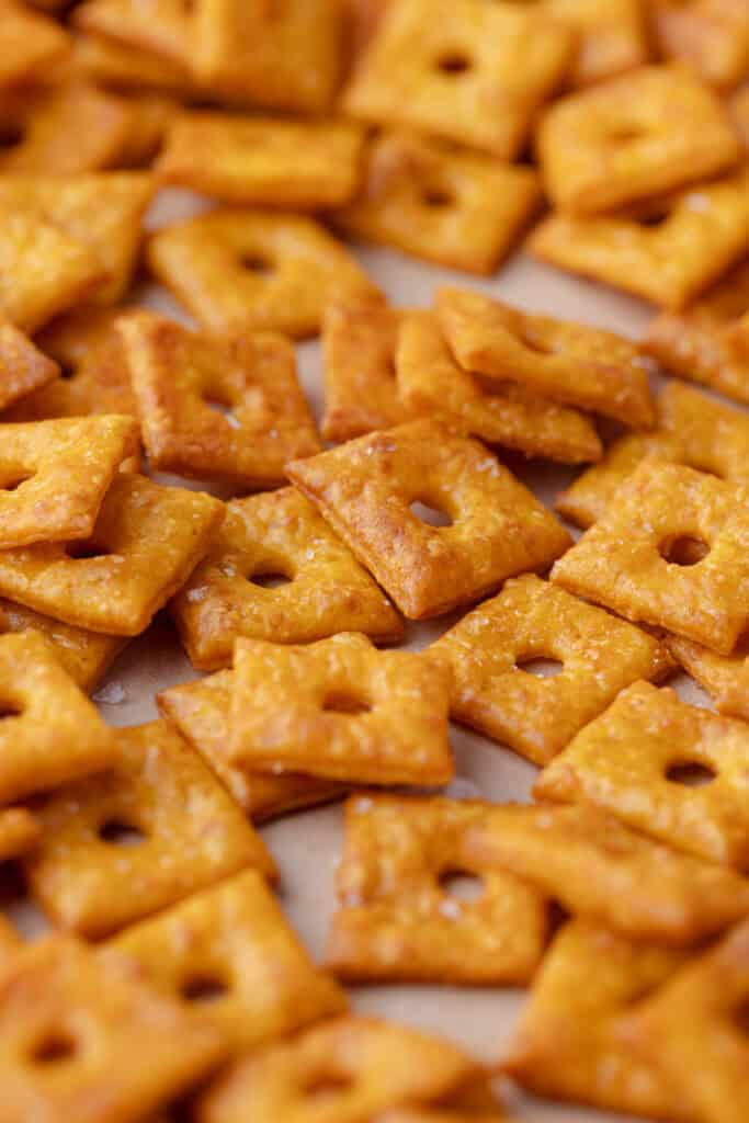 Homemade Pumpkin Cheddar Crackers | Short Stack Kitchen
